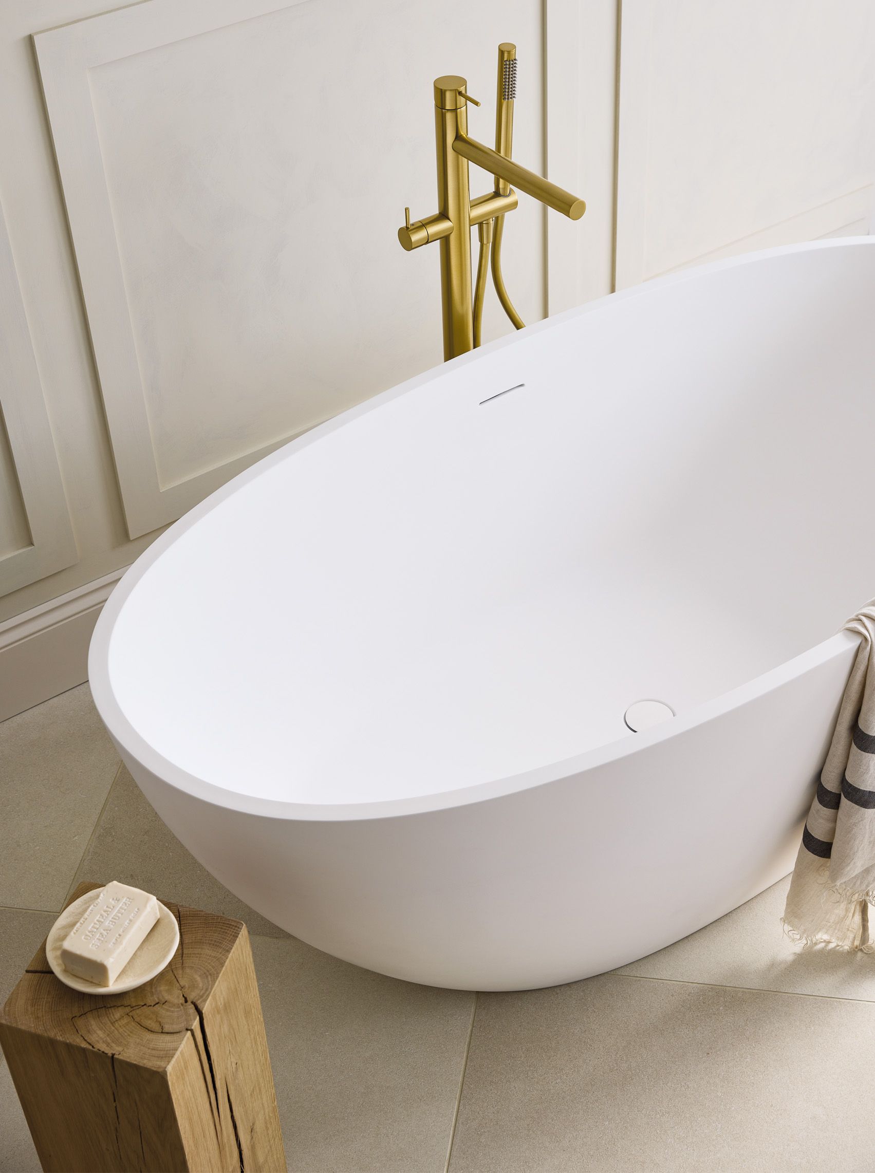 Contrail Composite Stone Freestanding Bath