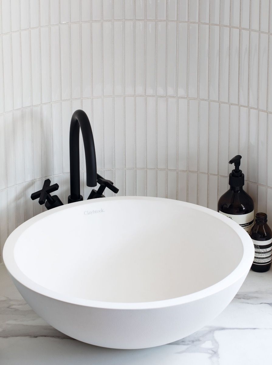 Lunar Round Basin | Marbleform | Basins | Claybrook