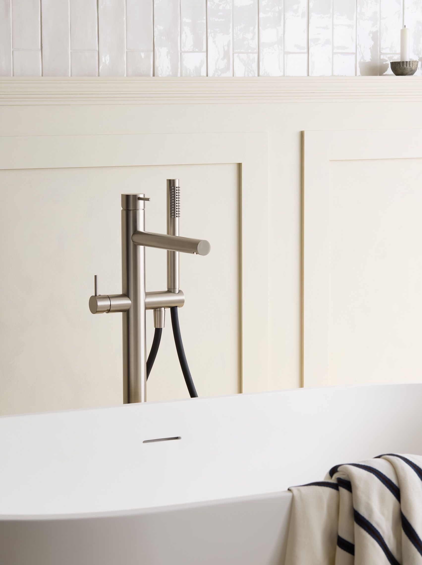 Hockley Brook Mono Floor Standing Bath Mixer Tap Levers