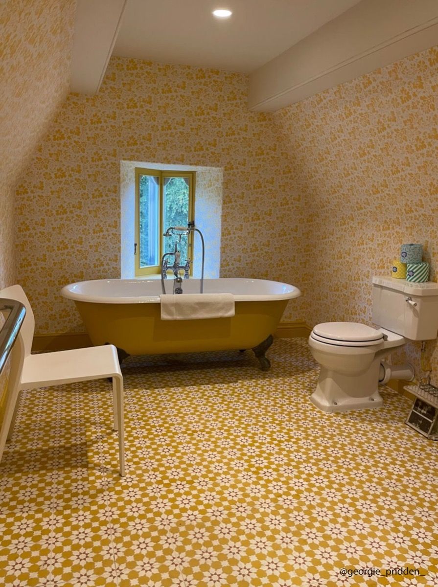 Superstar Echo | Yellow & White Handmade Encaustic Cement Tile