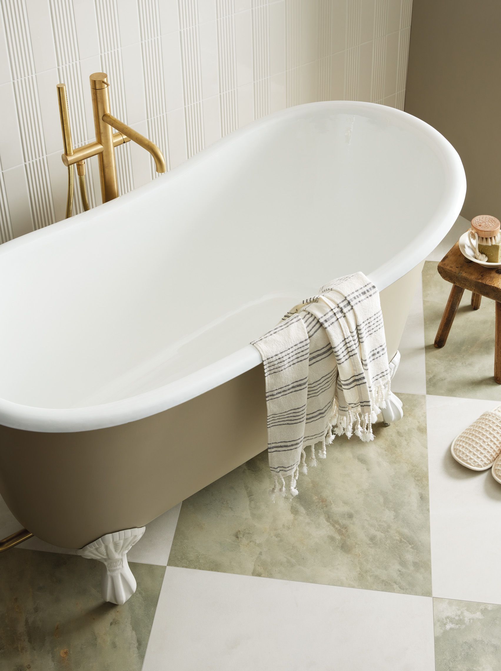 Freestanding Baths | Claybrook | Free Delivery